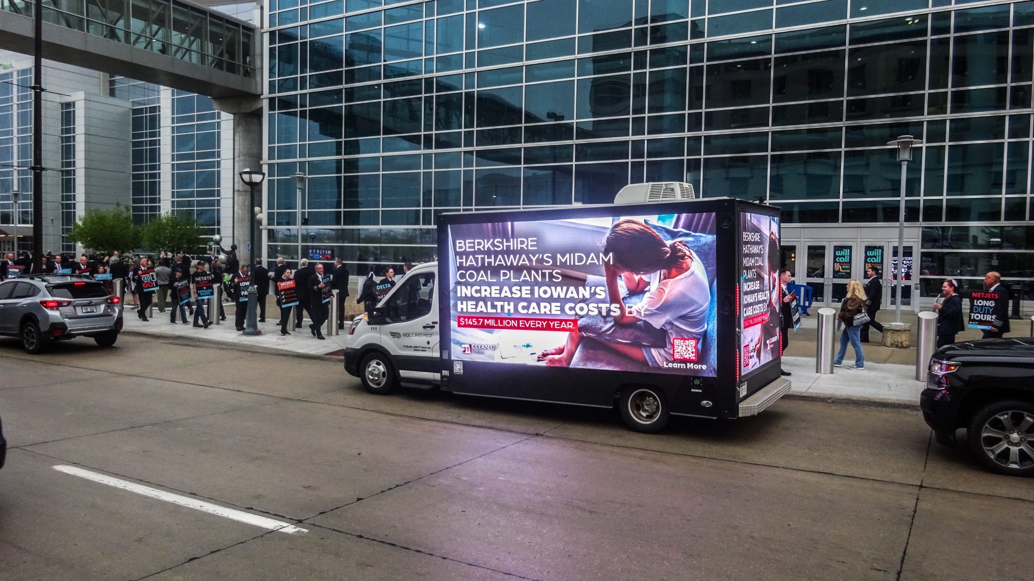 How to Design Effective Political Billboard Ads for Impact